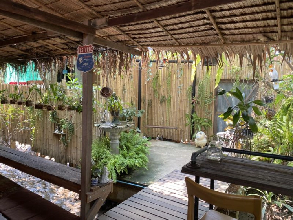 ร้านกาแฟในสวน Hidden Tree Garden