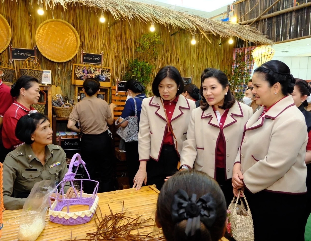 สมาคมแม่บ้านตำรวจ เยี่ยมชม OPOP และกิจการแม่บ้านตำรวจภูธรภาค 7