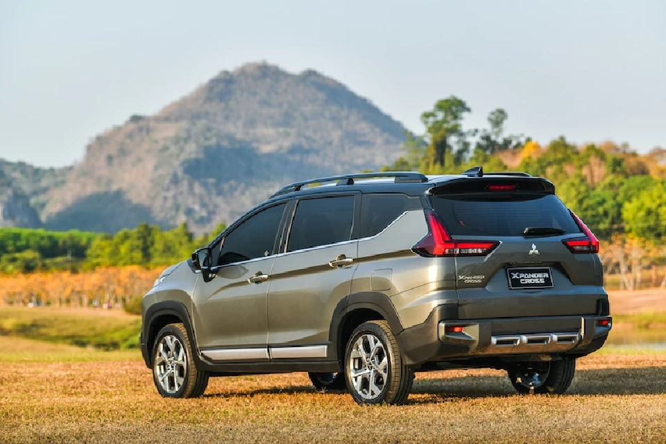 รีวิว Mitsubishi Xpander Cross 2023 MPV ที่โตโยต้ายังโค่นไม่ลง