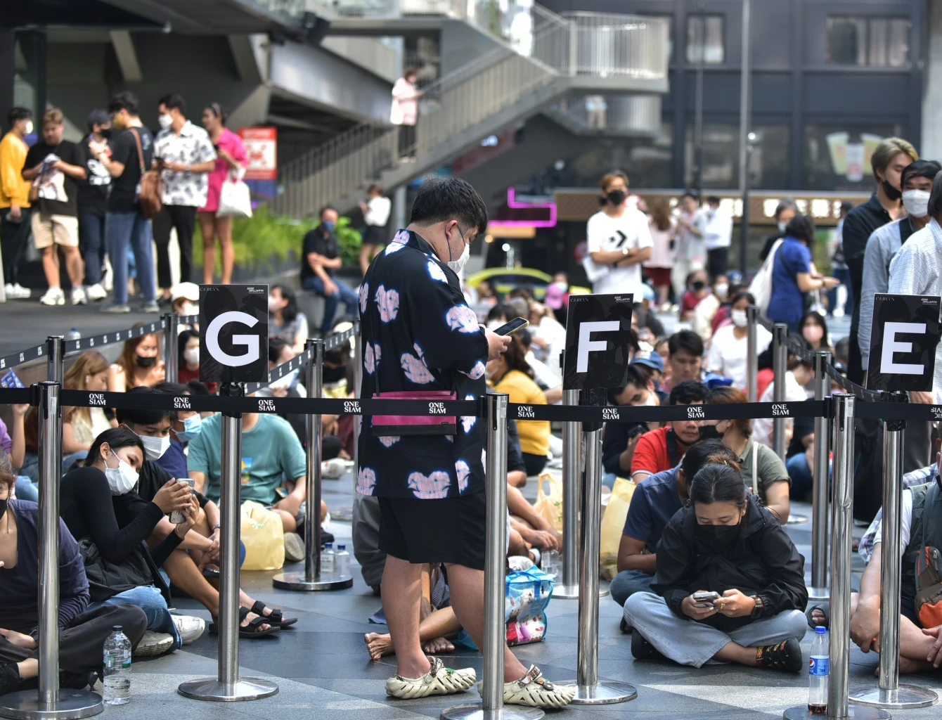 “อลิเซีย ลี” ดีไซเนอร์สาวเจ้าของแบรนด์กระเป๋าสุดฮอต CARLYN กับ 10 ปีที่ ...