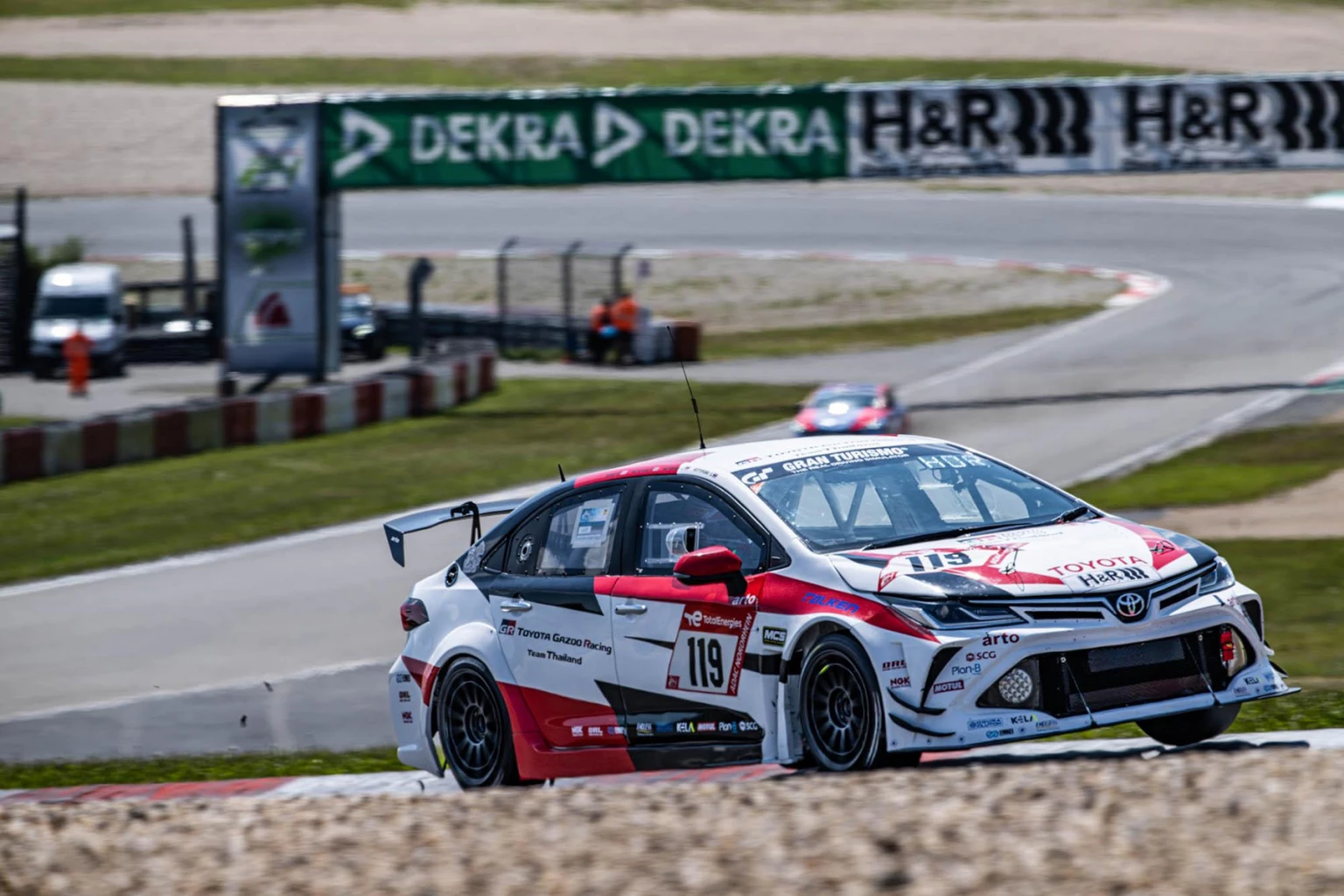 Toyota Gazoo Racing Team Thailand คว้าแชมป์สมัย 4 ที่นูร์เบอร์กริง