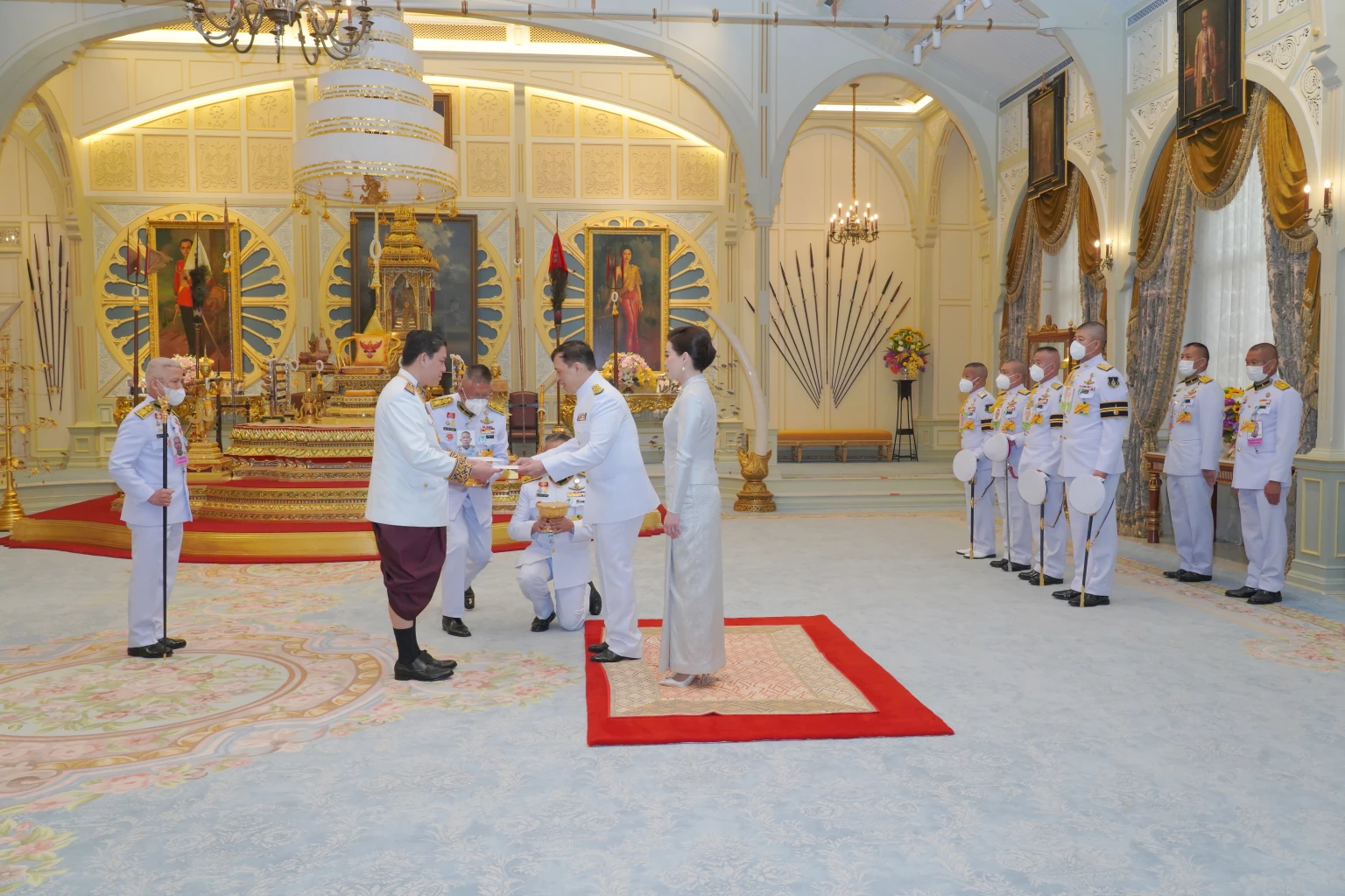 ในหลวง พระราชทานพระบรมราชวโรกาสให้ ทูตต่างประเทศ เฝ้าฯ