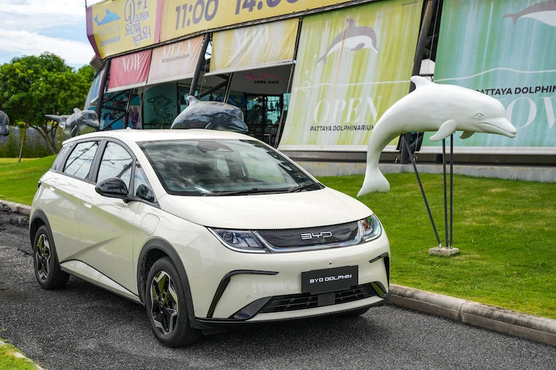 EV โลมาน้อย BYD Dolphin Standard Range ราคา 699,999 บาท วิ่งได้ 410 กม.