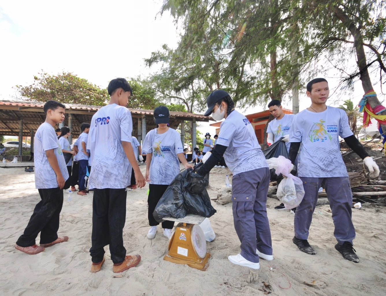 SPRC ผนึกภาครัฐ-เอกชน จัดกิจกรรมเก็บขยะ ในวันอนุรักษ์ชายฝั่งสากล ปี 2566