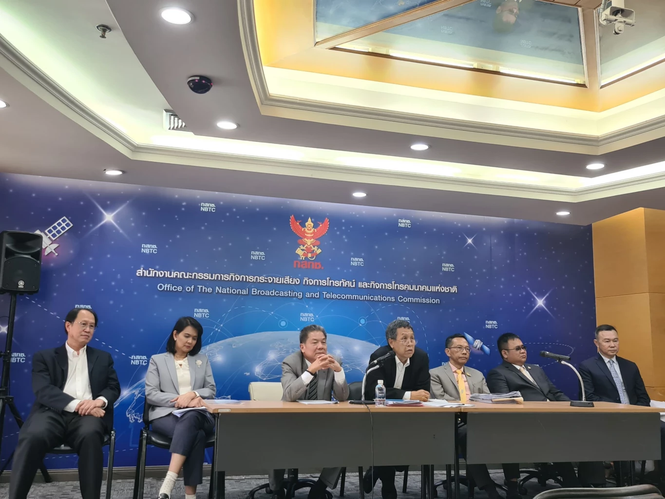 บอร์ด กสทช.เลื่อนเคาะควบรวม AWN-3BB ไป 10 พ.ย.รอผลศึกษา SCF ฉบับเต็ม