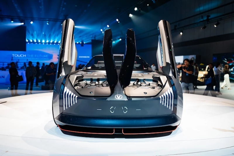 ไพรม์มัส ซบ ฉางอาน เปิด 2 โชว์รูม Deepal EV - ยอดขายเบนซ์พุ่ง 900 คัน