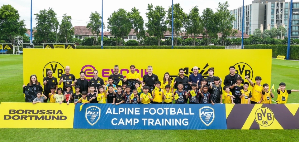 ทีมผู้บริหารเเละตำนาน “เสือเหลือง” บุกเยี่ยม AFCT